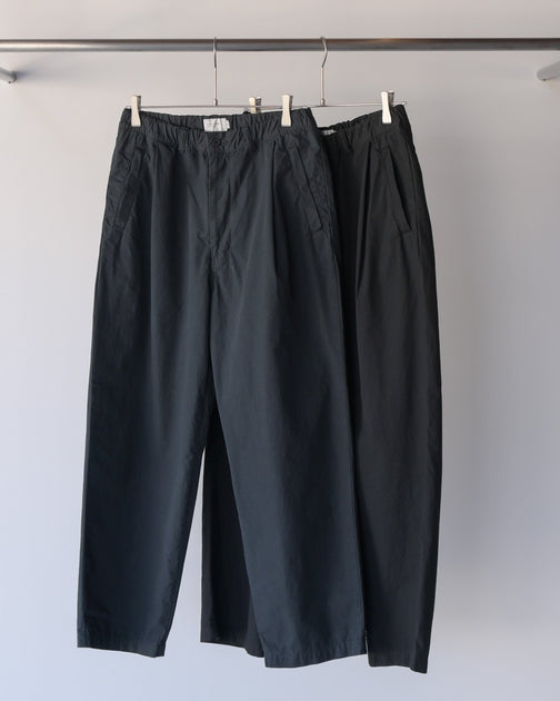 STILL BY HAND PT02253 – Chum!